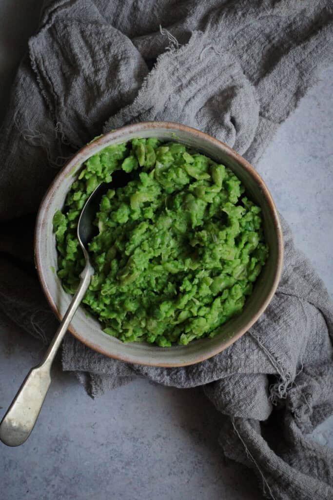 My Super Simple Mushy Peas Recipe - The Irishman's Wife